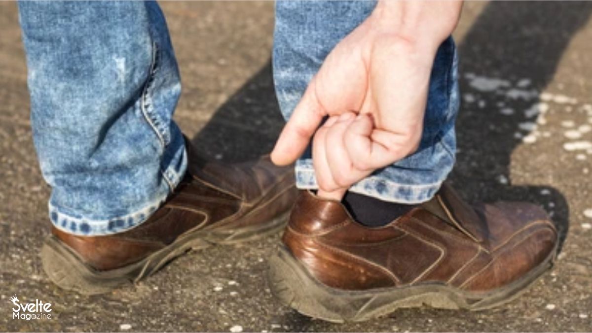 8 Tips on How to Expand Tight Shoes – Svelte Magazine
